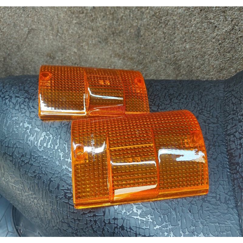 1pc CORNER LIGHT LENS CANTER OLD MODEL 1988 | Shopee Philippines