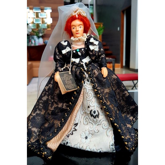 Queen Elizabeth 1 doll (made in england) | Shopee Philippines