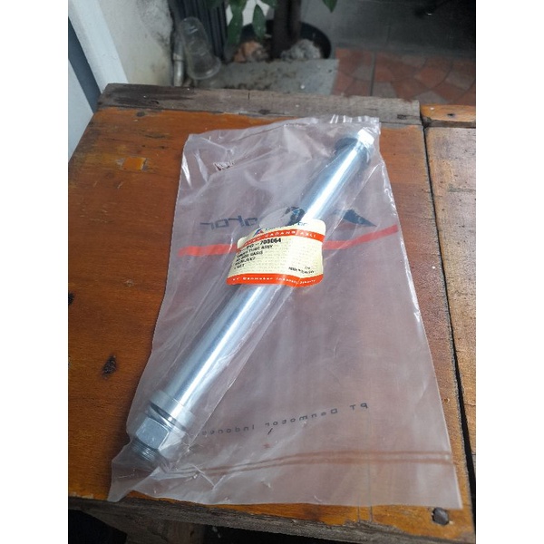 MESIN Axle boss chassis axle vespa px pxe excel exclusive danmotor ...