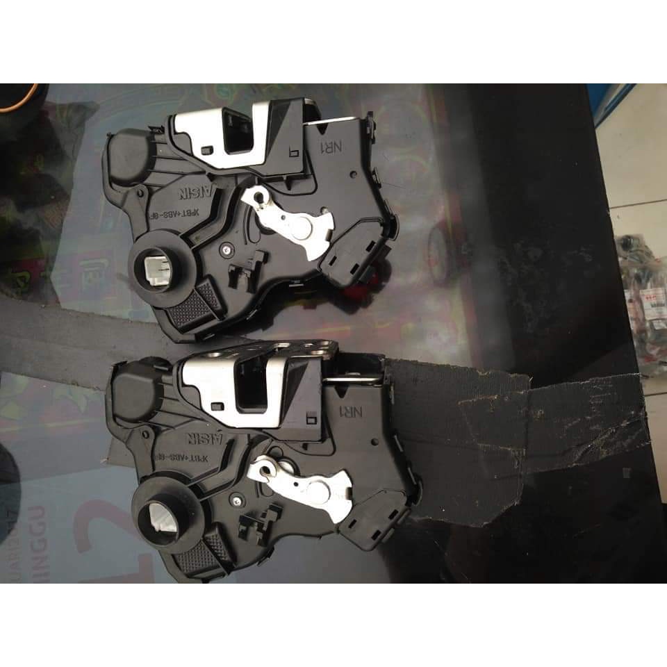Door LOCK INNOVA OLD/FORTUNER/HILUX (Right) | Shopee Philippines