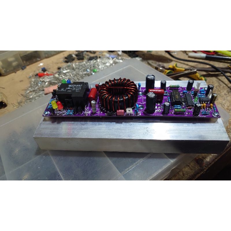 The D900 Class d is ready to use with protective features and signal ...