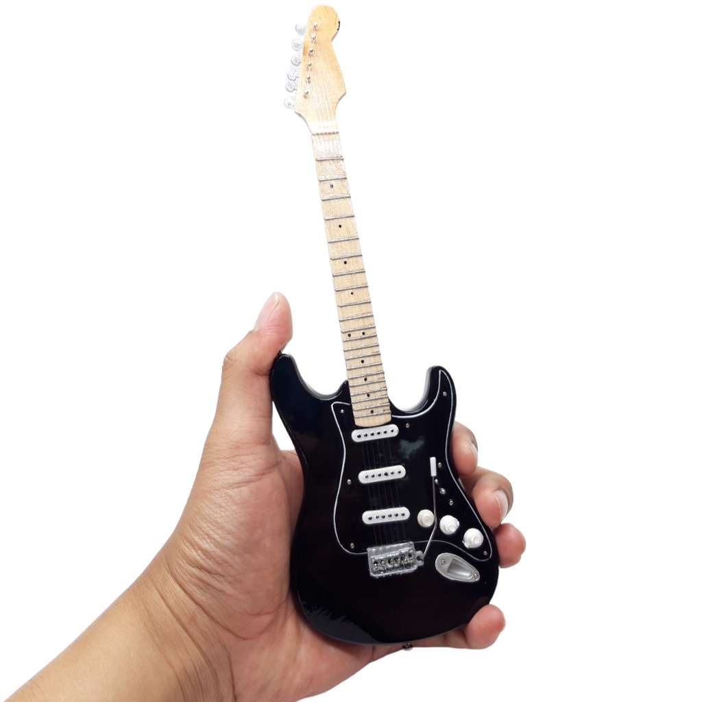 Fender Stratocaster Full Black Sungjin Day6 Signature Big Guitar ...