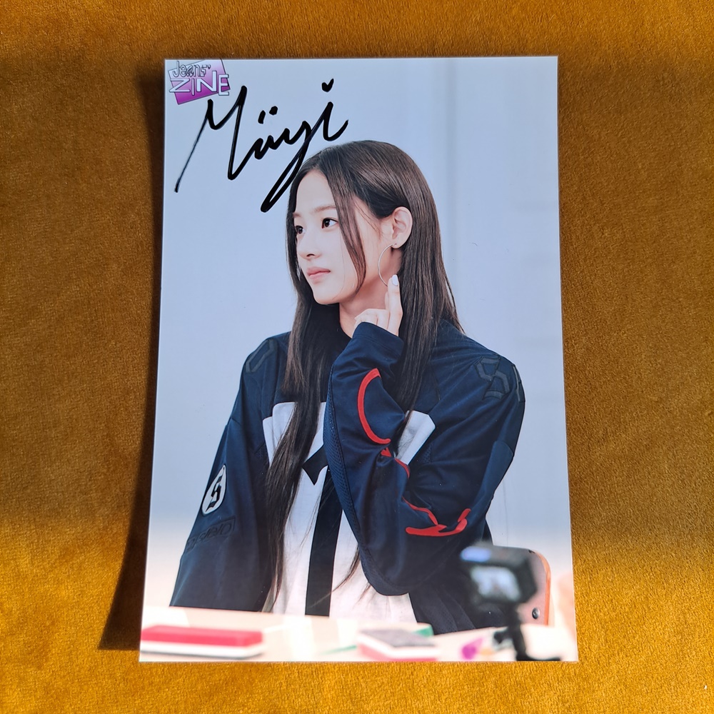 Signed New jeans NewJeans MINJI autographed photo 6 inches k-pop ...