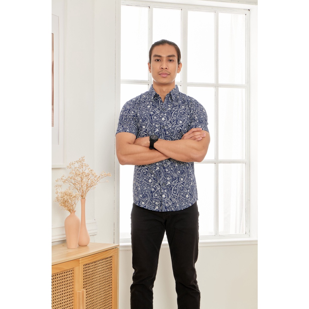 I Am Famous Slim Fit Shirt | Shopee Philippines