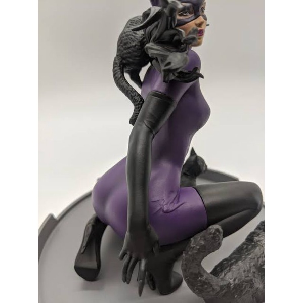 Catwoman DC Comics Diamond Select Gallery Diorama PVC statue | Shopee ...