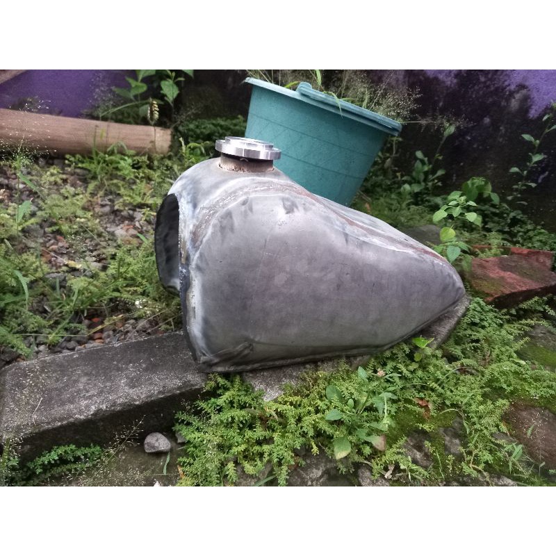 Tengki suzuki ts 125 tank ts125 tank Dirt Bike Old Old School | Shopee ...