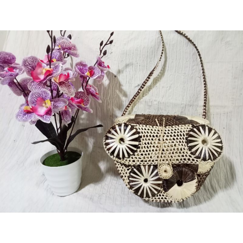 abaca sling bag round with varnish | Shopee Philippines