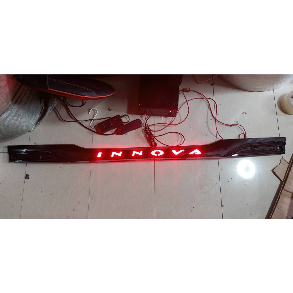Rear Trunk Lid with Light for Toyota Innova 2014 to 2015 Black/Chrome ...