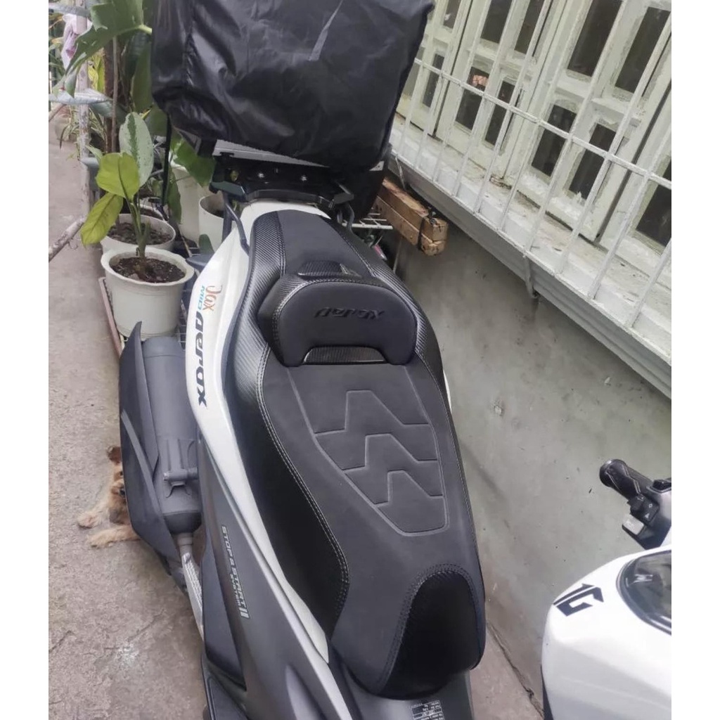 Nmax V1 V2 / Aerox V1 V2 Camel Back Seat Suede and Leather BLACK CARBON ...