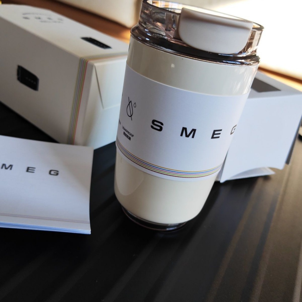 Smeg Thermal Insulation Portable Cup Smagger Thermal Insulation Cup