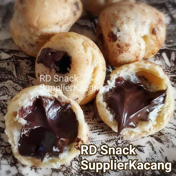 Chocolate Soes 250 grams - Wallens Chocolate Soes Cake - RD Snack ...