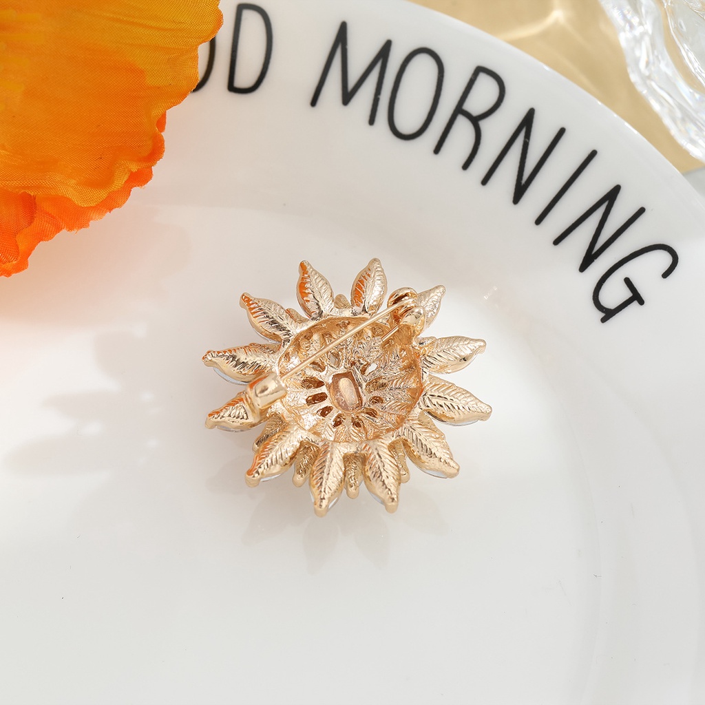 Shirt Brooch Women, High-end Rhinestone Brooch, Anti-light Button ...
