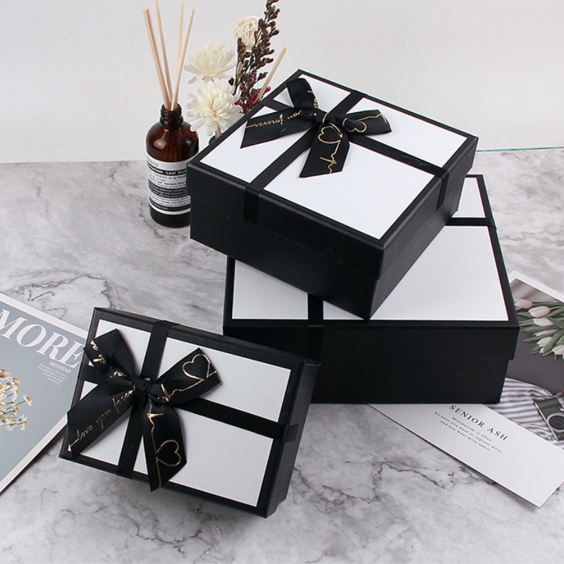 1 Set of Creative White Gift box Packaging Bags with Lafite Paper ...