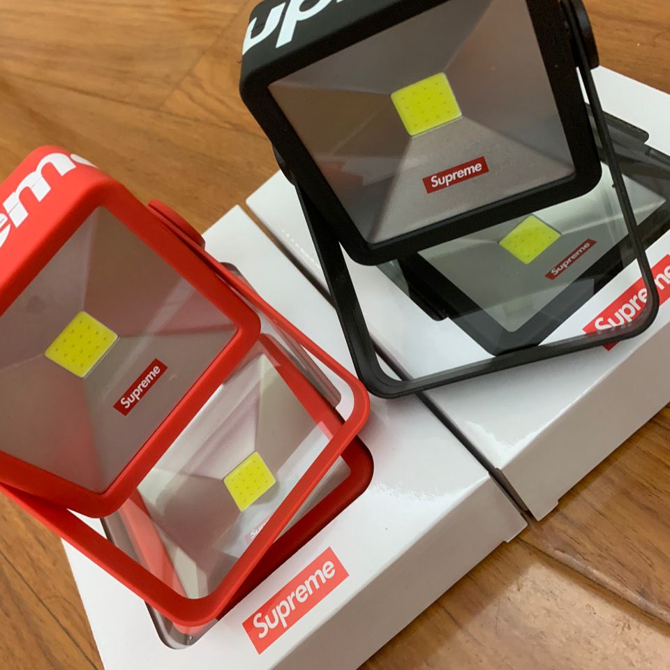 Street Wear supreme Camping Lamp led Horse Portable Emergency Lighting ...