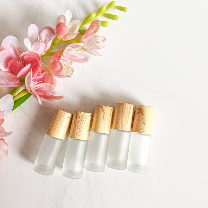 PUTIH 5ml Roll On Bottle Glass Frossted Doff White Lid Wood Bamboo ...