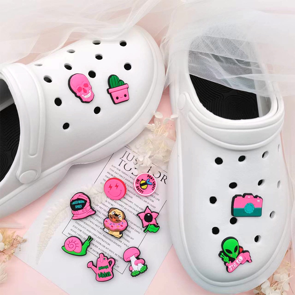 Cartoon Donut Flower Jibbits for designcs Alien Skeleton Shoe Charms ...