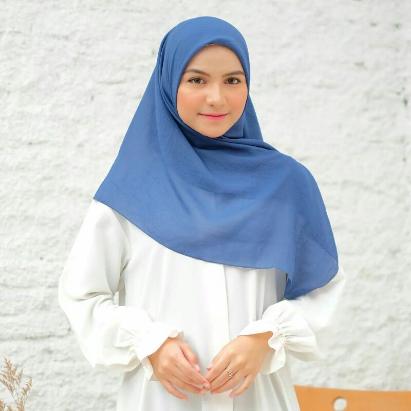 Hijab headscarf / rectangular hijab, plain bella square material ...