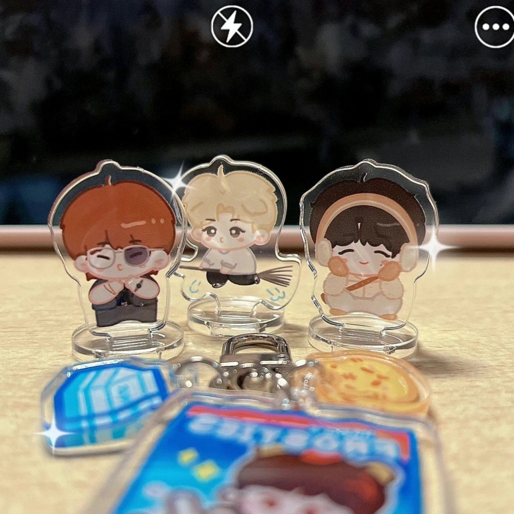 Multiple Discounts SEVENTEEN SEVENTEEN SEVEEN Lee Seung-kuan Lee Seo ...