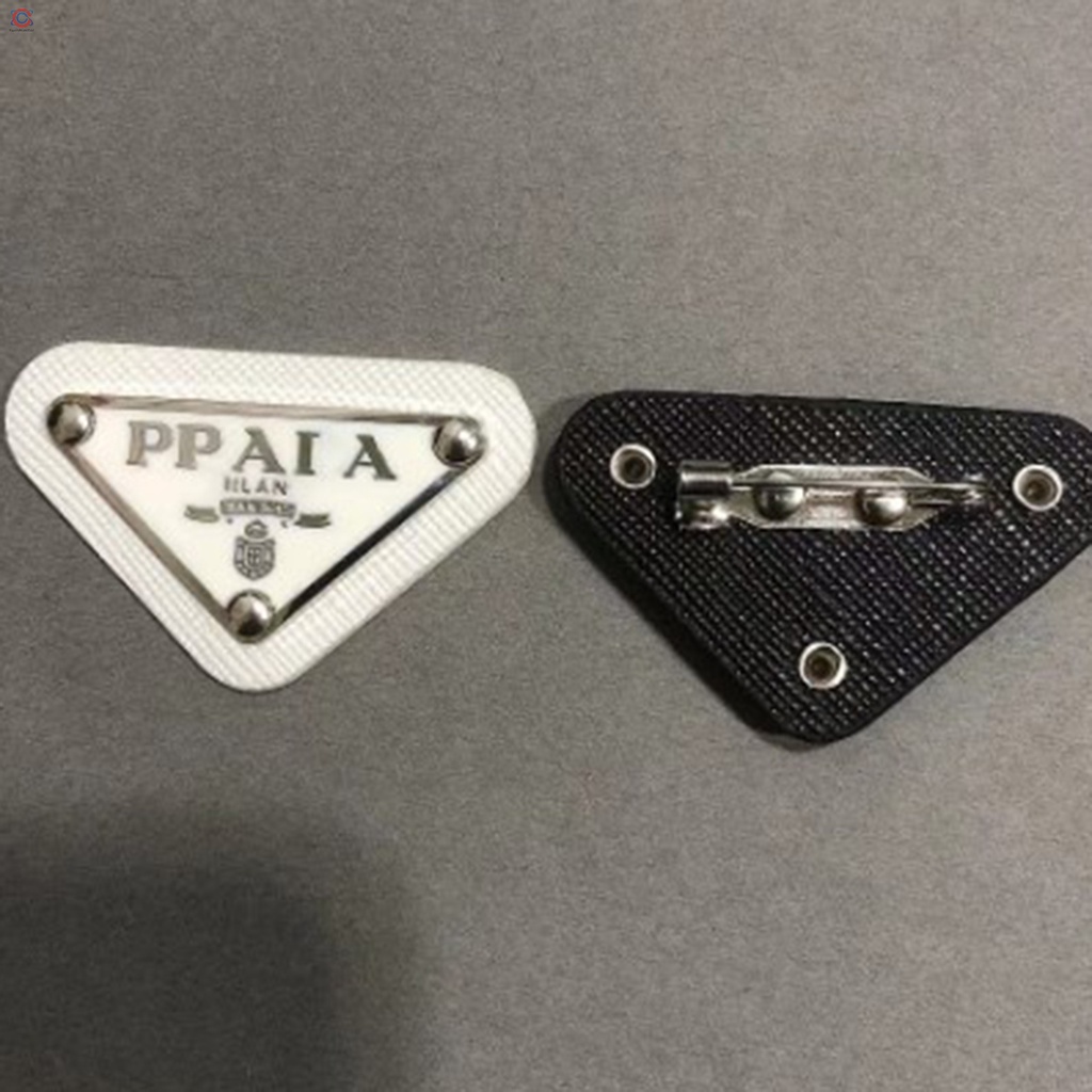 Prada 1 Pc Metal Brooches With Bag Pendant gd For cosplay | Shopee ...