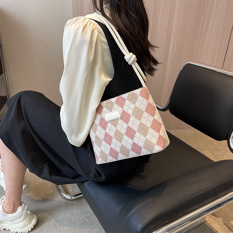 Korean women's bag fashion shoulder crossbody mini square bag | Shopee ...