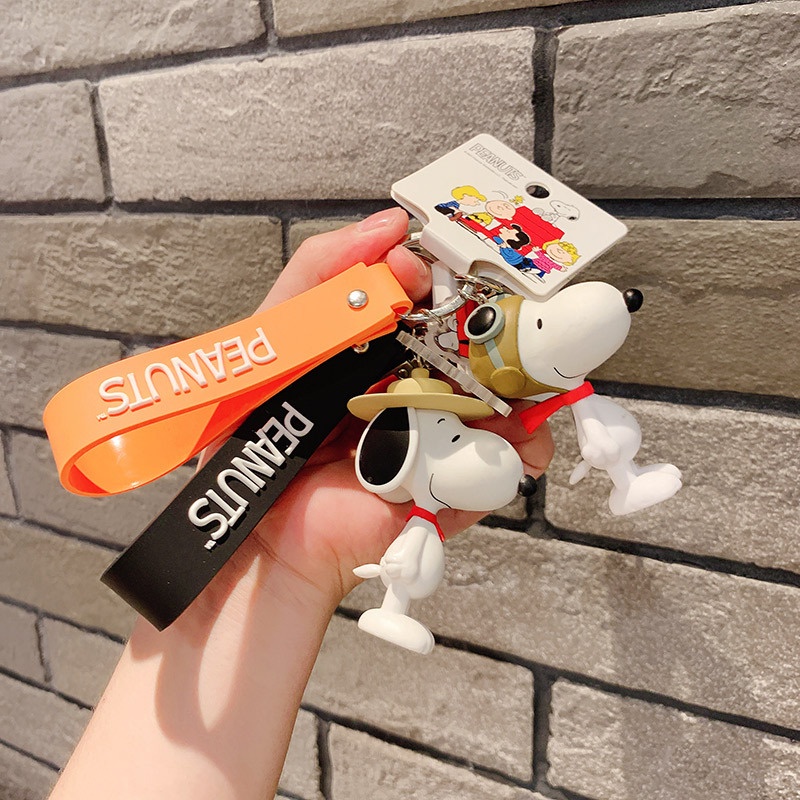 Genuine Snoopy Pendant Car Key Chain Pendant Jewelry Wholesale Keychain ...