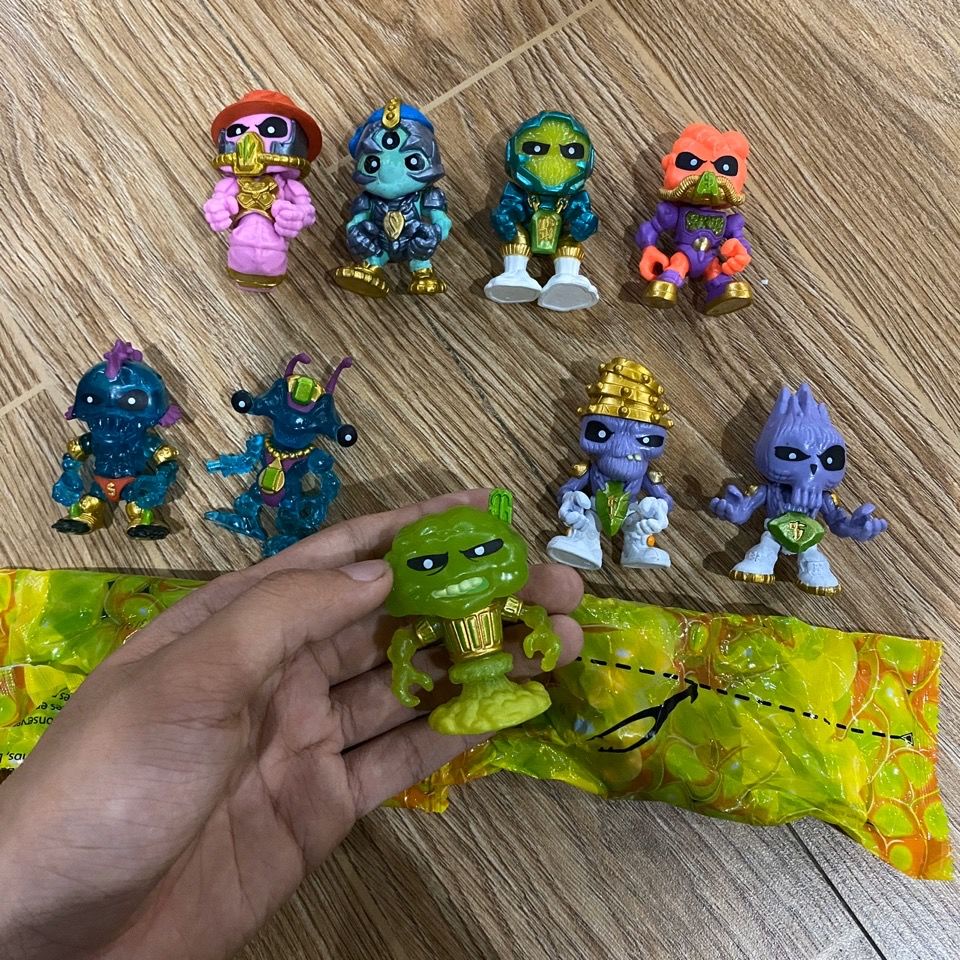 Dissecting alien slim Treasure blind box Crystal mud doll genuine ...