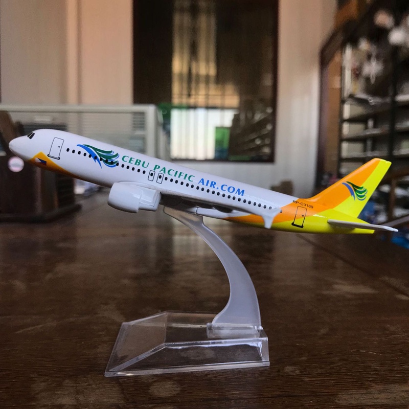 Philippine Airlines Boeing 747 777 Aircraft Model PAL Airbus A380 Cebu ...