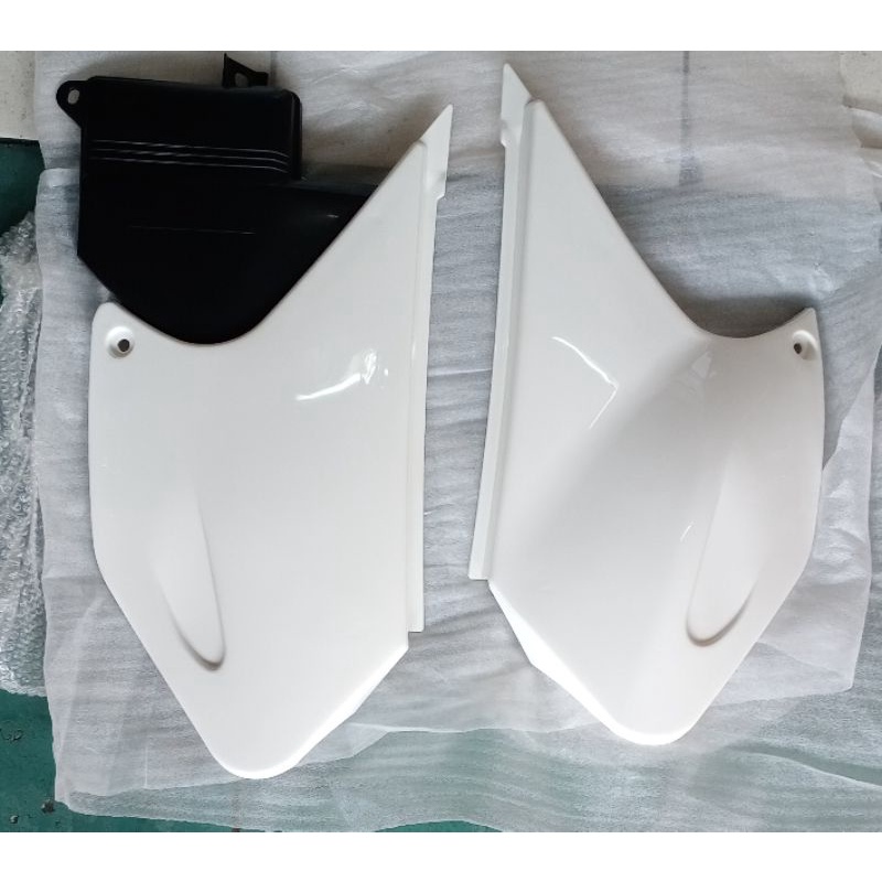 RUSI KR 150/125 Sidecover Motorcycle Parts | Shopee Philippines