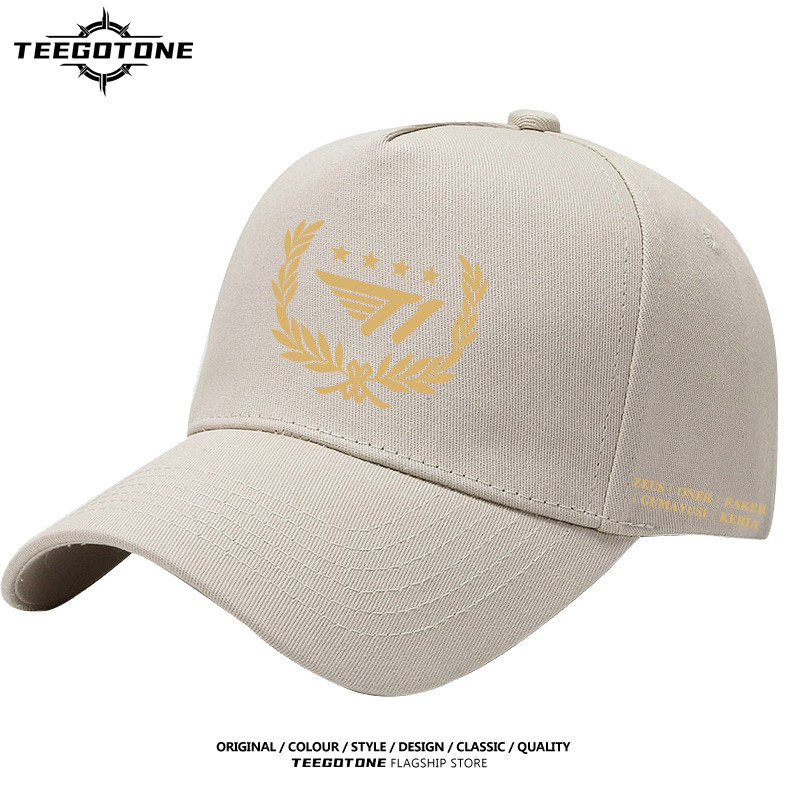 Team FAKER has the same four-star hat, team uniform, four-season ...