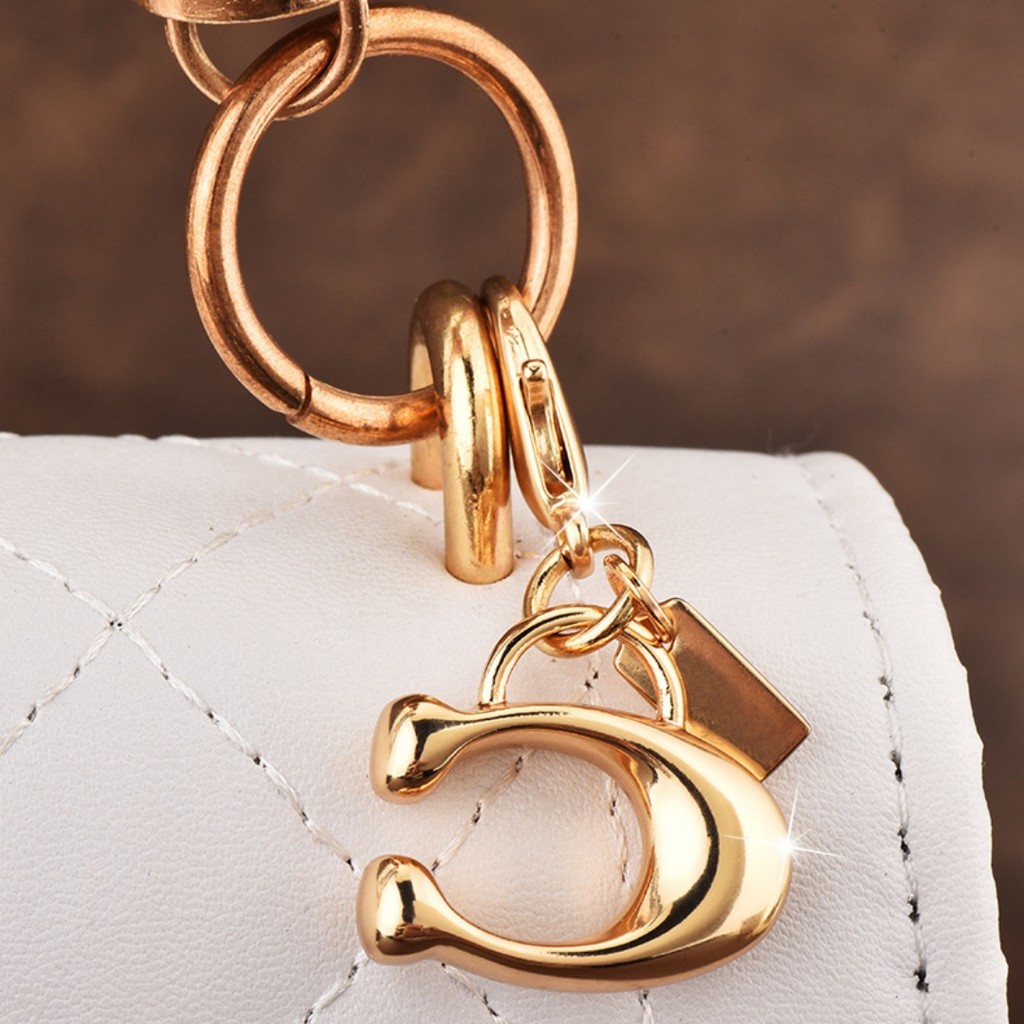 Fashion Keychain Car Key Charm Premium Bag Pendant Golden Bear Red ...