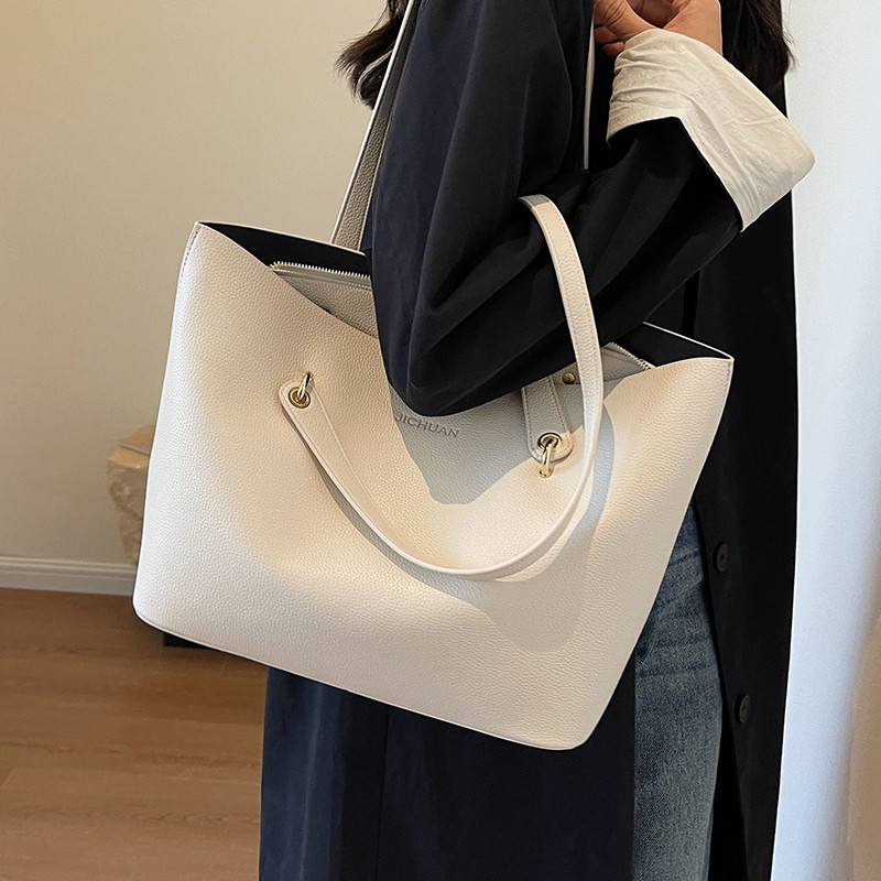 High-End Sense Shoulder Bag Female Large-Capacity Bag New Style 2025 ...