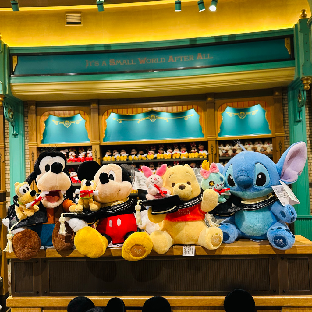 Shanghai Disney Daigou Graduation Series Mickey Pooh Goofy Stitch ...