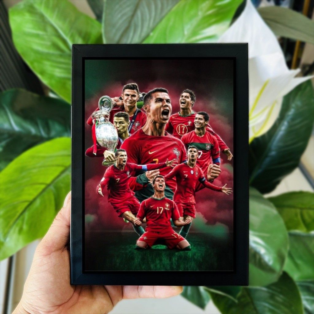 Cristiano Ronaldo Football Player Photo Frame, Room Decor Wall Decal ...
