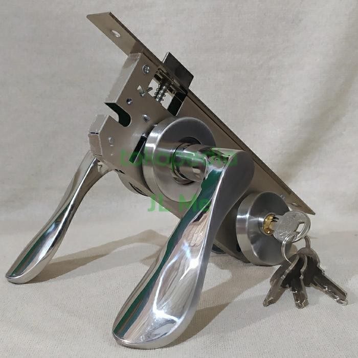 Separate lock/wooden door separate lock/wooden door separate handle ...