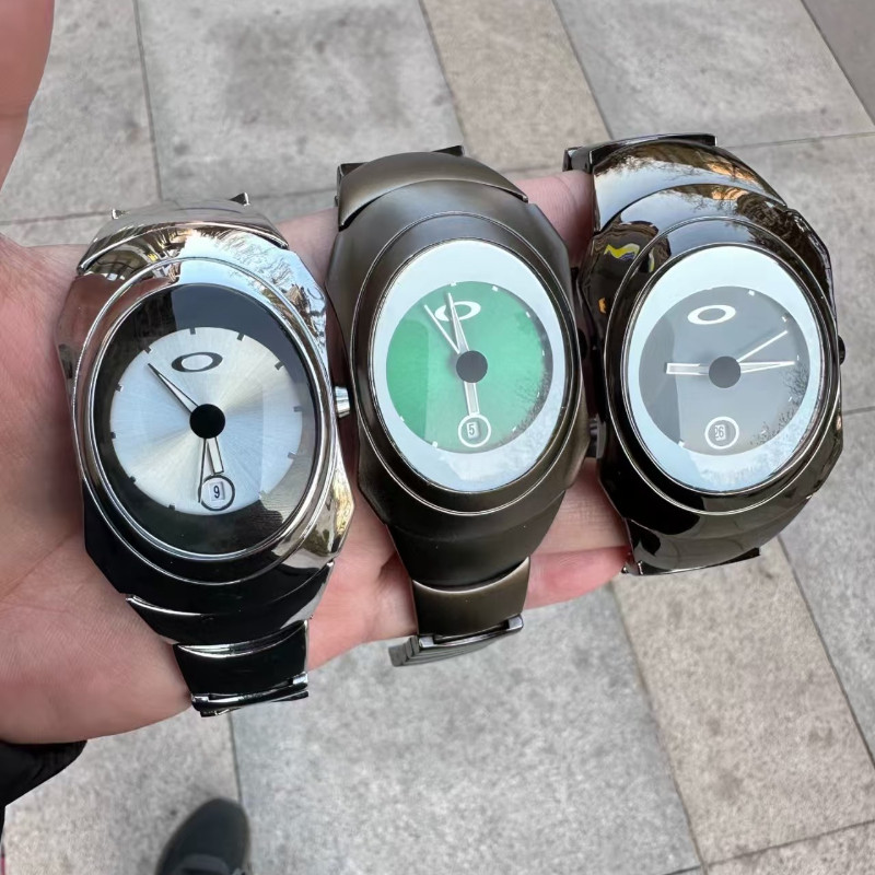 Alien Retro Watch Original OAKL Time Bomb Watch timebomb Same Style ...
