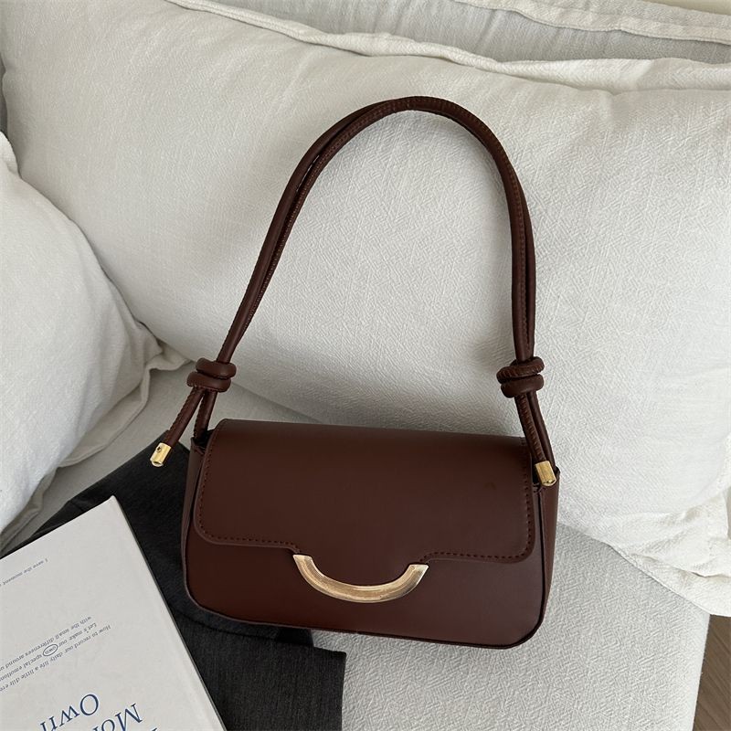 Niche design light luxury and fashionable commuter one-shoulder ...