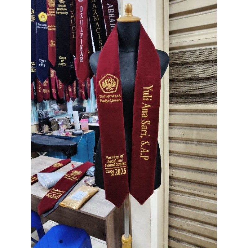 Custom Graduation Sash / Neck Graduation Sash / Necklace Sash ...