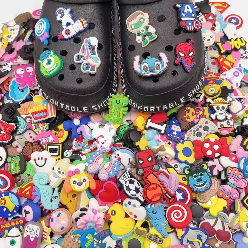 8/12/20pcs/Set Random Style Cute Cartoons Clog Charms Pins jibbitz for ...