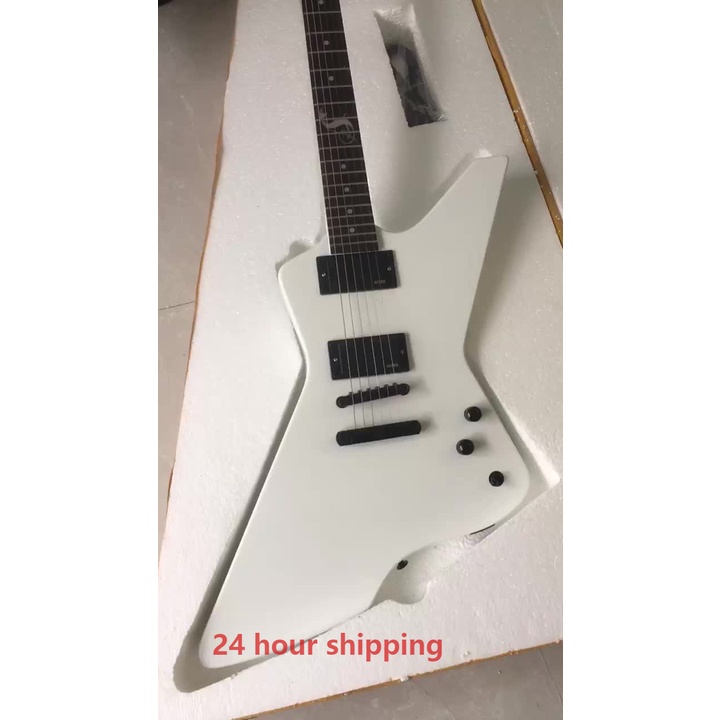 ESP Electric Guitar Mahogany Body White Snakebyte James Hetfield ...