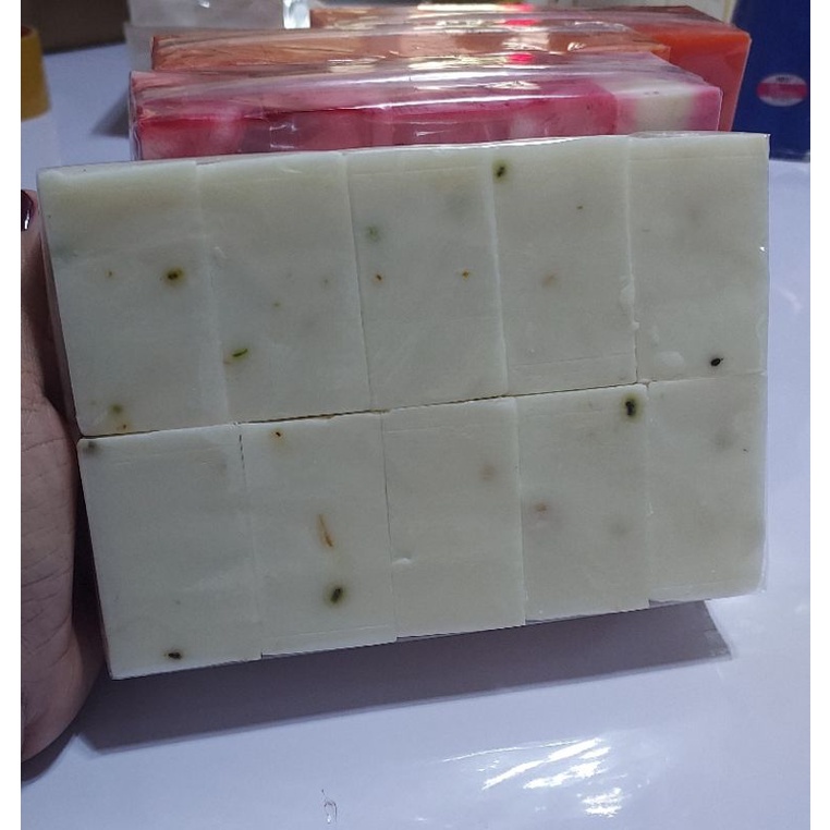 SCRAP BAR SOAP 1KILO BY 10 PCS. KOJIC COCOBERRY KOJICMANSI GLUTAMANSI ...