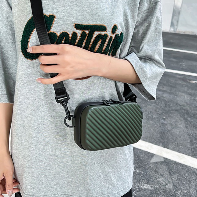 2024 Single shoulder crossbody bag Hard shell small square bag ...