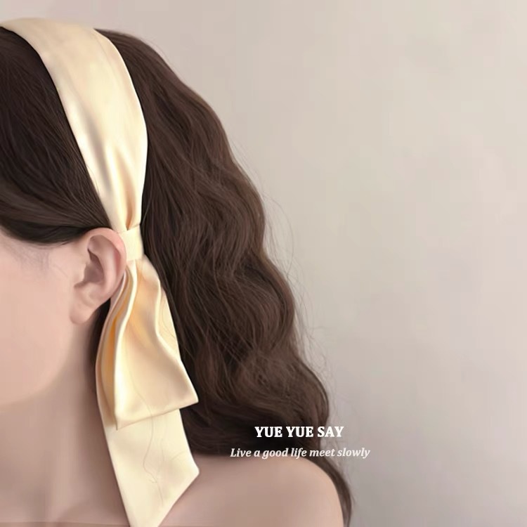 Retro high-end ribbon headband with elegant ribbon and wide edge ...