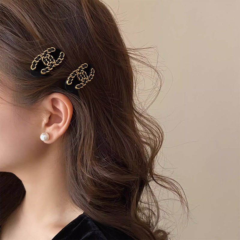French Retro Hair Clip Black Velvet Letter Hair Clip Autumn Winter ...