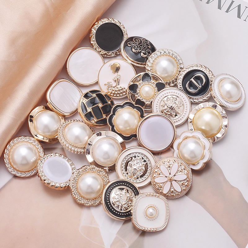 10 Pieces of Circular Plastic Buttons Women's Clothing Decoration ...