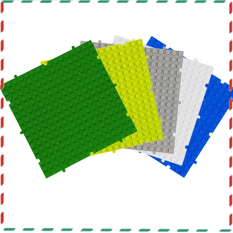 The building block base plate that can be spliced issmall particle ...