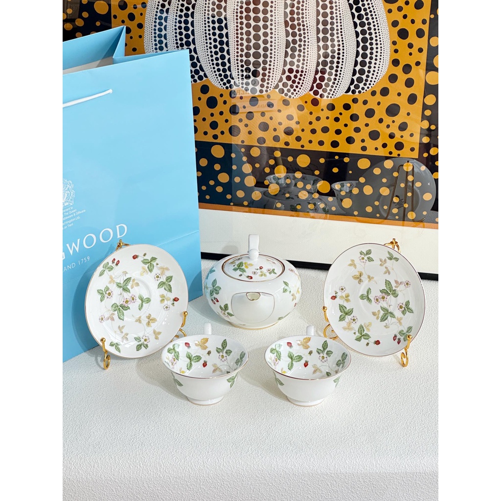 Wedgewood Wild Strawberry English Tea Set Teapot Teacup Bone China ...