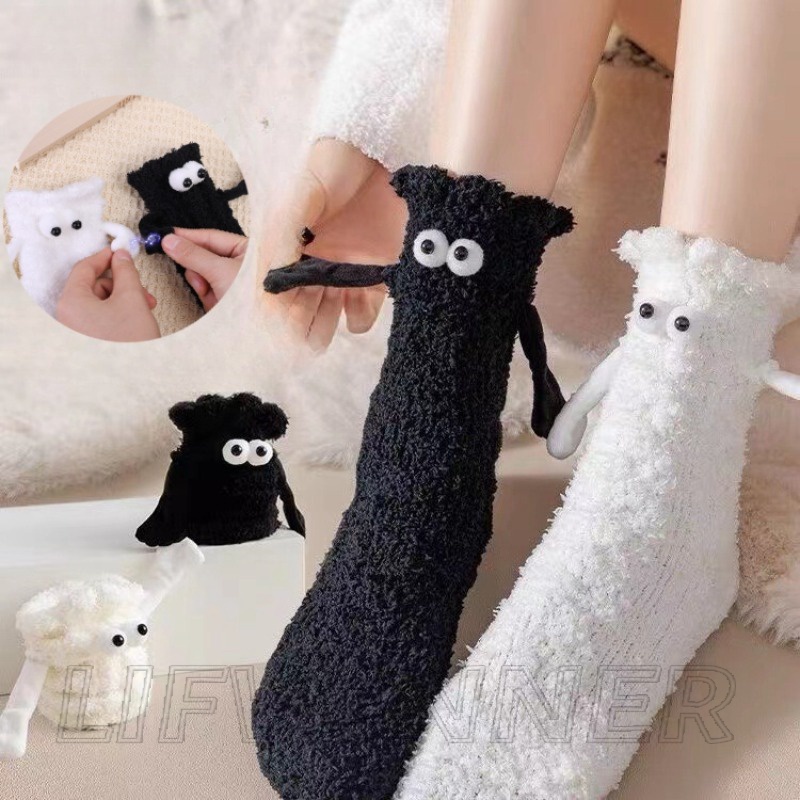 Calf Socks -Creative,Cute,Cartoon -Big Eyes Couple Foot-holding Mid ...