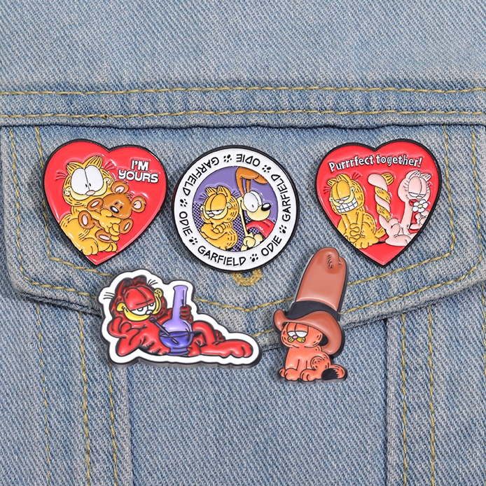 Cartoon Anime Garfield Heart-shaped Enamel Brooch Cute Cat Couple Metal ...