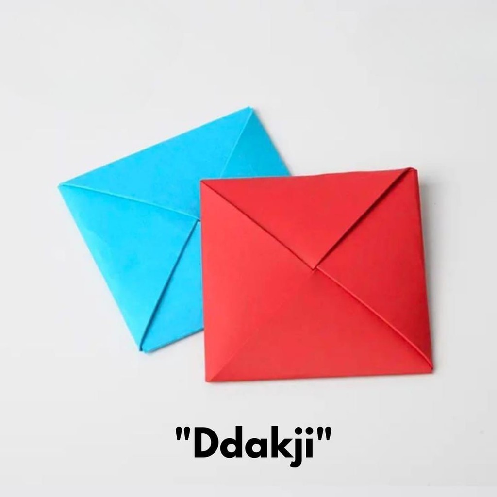 Ddakji KOREAN CHILDREN'S TRADITIONAL GAMES film squid netflix fun toys ...