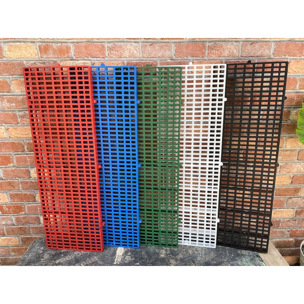 Plastic matting 1x3 ft, HDPE 1X3 ft Plastic matting for pets, dog ...
